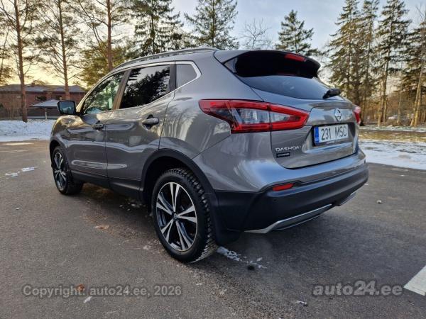 Grey Nissan Qashqai 2018 in Tallinn, with an engine capacity of 1.20 L and mileage of 29 thousand km for 12900 €, photo 5 on AUTOMOTO.COM.LV