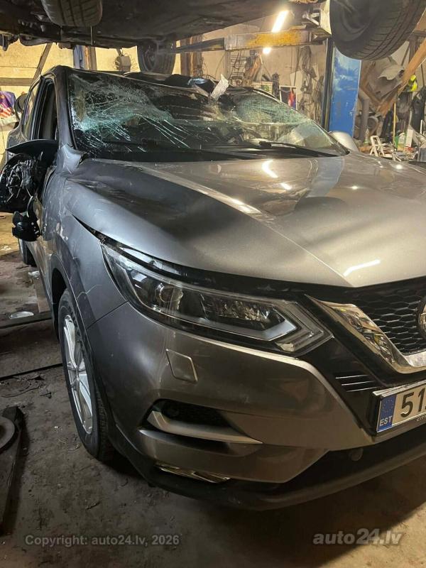 Pelēks Nissan Qashqai 2018 Rakvere, ar dzinēja tilpumu 1.20 L un nobraukumu 87 tūkst. km par 2800 €, foto 2 vietnē AUTOMOTO.COM.LV