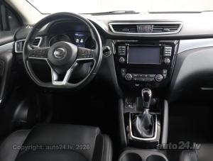 Grey Nissan Qashqai 2018 in Tallinn, with an engine capacity of 1.20 L and mileage of 107 thousand km for 11900 €, photo 8 on AUTOMOTO.COM.LV