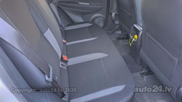Grey Nissan Qashqai 2018 in Tallinn, with an engine capacity of 1.20 L and mileage of 91 thousand km for 10500 €, photo 8 on AUTOMOTO.COM.LV