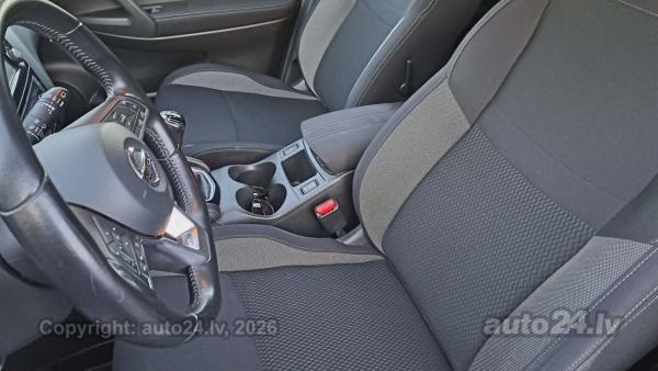 Grey Nissan Qashqai 2018 in Tallinn, with an engine capacity of 1.20 L and mileage of 91 thousand km for 10500 €, photo 9 on AUTOMOTO.COM.LV