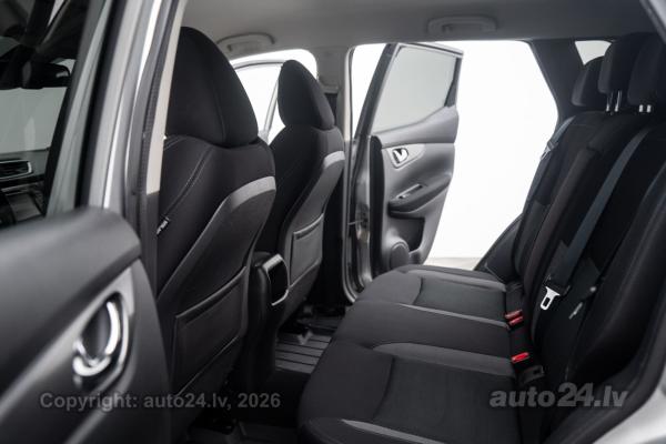 Grey Nissan Qashqai 2018 in Tallinn, with an engine capacity of 1.20 L and mileage of 128 thousand km for 10999 €, photo 8 on AUTOMOTO.COM.LV