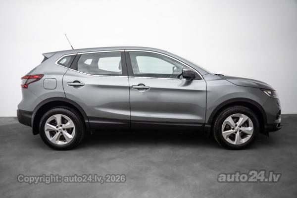 Grey Nissan Qashqai 2018 in Tallinn, with an engine capacity of 1.20 L and mileage of 119 thousand km for 10999 €, photo 4 on AUTOMOTO.COM.LV