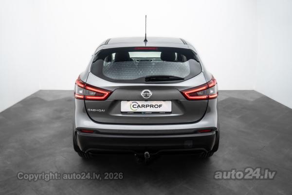 Grey Nissan Qashqai 2018 in Tallinn, with an engine capacity of 1.20 L and mileage of 119 thousand km for 10999 €, photo 6 on AUTOMOTO.COM.LV
