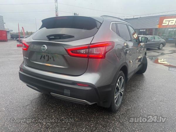 Grey Nissan Qashqai 2019 in Tallinn, with an engine capacity of 1.50 L and mileage of 126 thousand km for 14995 €, photo 4 on AUTOMOTO.COM.LV