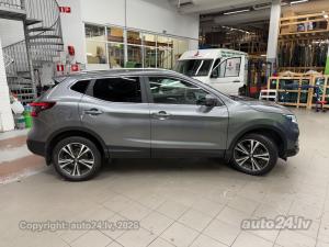 Grey Nissan Qashqai 2019 in Tallinn, with an engine capacity of 1.50 L and mileage of 13 thousand km for 13999 €, photo 5 on AUTOMOTO.COM.LV