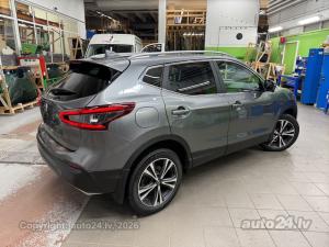 Grey Nissan Qashqai 2019 in Tallinn, with an engine capacity of 1.50 L and mileage of 13 thousand km for 13999 €, photo 6 on AUTOMOTO.COM.LV