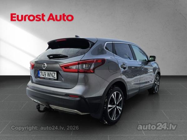 Grey Nissan Qashqai 2020 in Tallinn, with an engine capacity of 1.30 L and mileage of 81 thousand km for 14800 €, photo 4 on AUTOMOTO.COM.LV