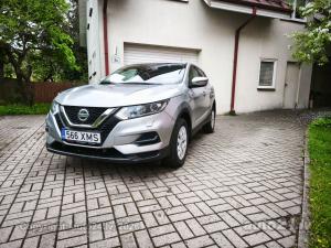 Grey Nissan Qashqai 2020 in Tallinn, with an engine capacity of 1.30 L and mileage of 57 thousand km for 16900 €, photo 3 on AUTOMOTO.COM.LV
