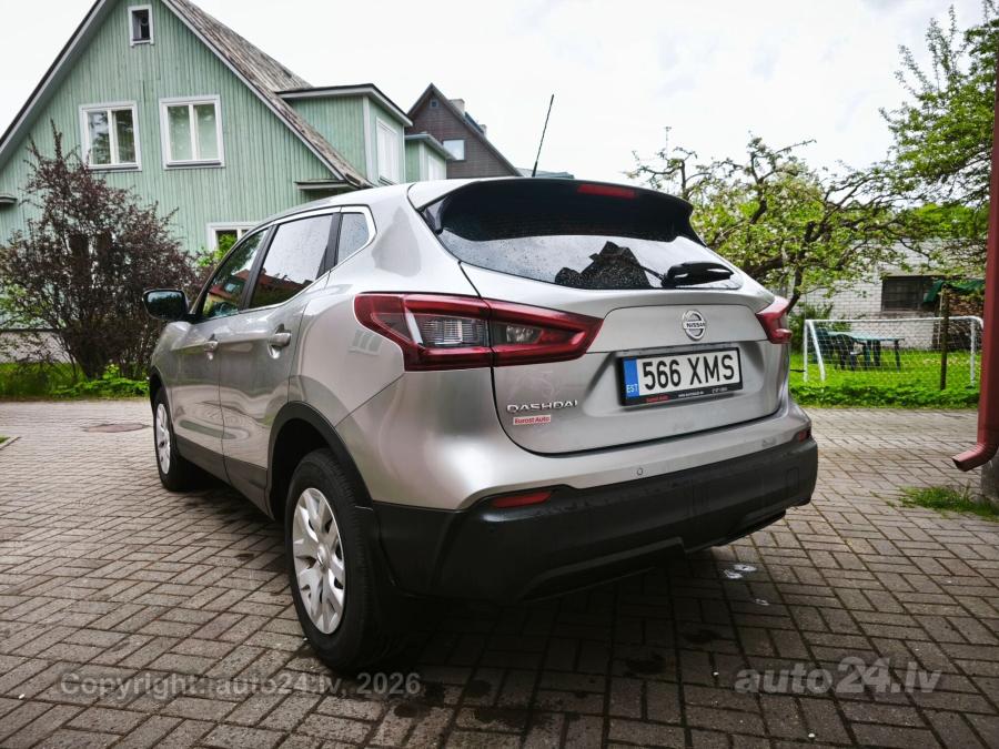 Grey Nissan Qashqai 2020 in Tallinn, with an engine capacity of 1.30 L and mileage of 57 thousand km for 16900 €, photo 5 on AUTOMOTO.COM.LV
