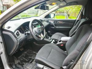 Grey Nissan Qashqai 2020 in Tallinn, with an engine capacity of 1.30 L and mileage of 57 thousand km for 16900 €, photo 6 on AUTOMOTO.COM.LV