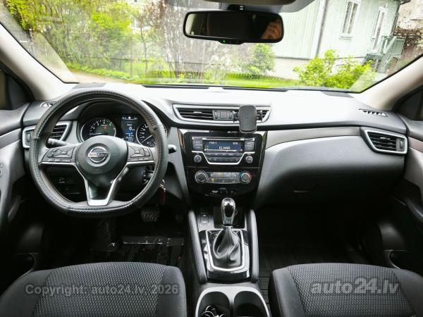Grey Nissan Qashqai 2020 in Tallinn, with an engine capacity of 1.30 L and mileage of 57 thousand km for 16900 €, photo 7 on AUTOMOTO.COM.LV
