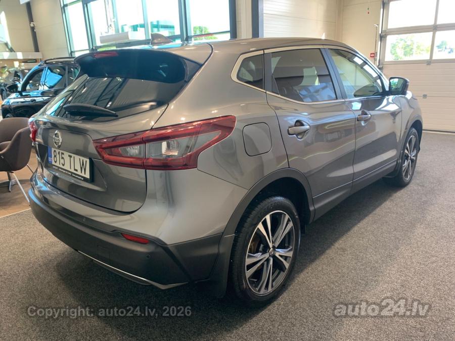 Grey Nissan Qashqai 2020 in Rakvere, with an engine capacity of 1.30 L and mileage of 154 thousand km for 14490 €, photo 4 on AUTOMOTO.COM.LV