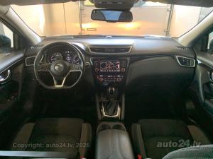 Grey Nissan Qashqai 2020 in Rakvere, with an engine capacity of 1.30 L and mileage of 154 thousand km for 14490 €, photo 8 on AUTOMOTO.COM.LV