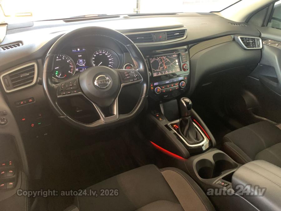 Grey Nissan Qashqai 2020 in Rakvere, with an engine capacity of 1.30 L and mileage of 154 thousand km for 14490 €, photo 9 on AUTOMOTO.COM.LV