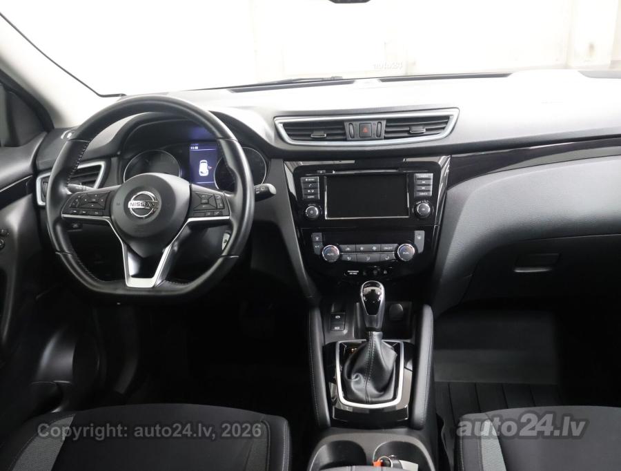 Grey Nissan Qashqai 2020 in Tallinn, with an engine capacity of 1.50 L and mileage of 98 thousand km for 14900 €, photo 8 on AUTOMOTO.COM.LV