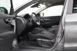 Grey Nissan Qashqai 2021 in Tallinn, with an engine capacity of 1.30 L and mileage of 65 thousand km for 17900 €, photo 7 on AUTOMOTO.COM.LV