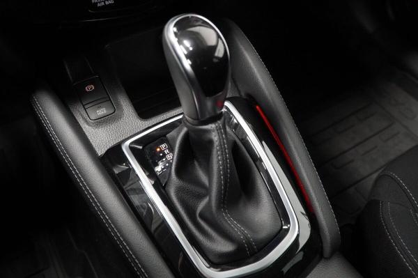 Pelēks Nissan Qashqai 2021 Tallina, ar dzinēja tilpumu 1.30 L un nobraukumu 65 tūkst. km par 17900 €, foto 11 vietnē AUTOMOTO.COM.LV