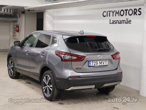 Grey Nissan Qashqai 2021 in Tallinn, with an engine capacity of 1.30 L and mileage of 65 thousand km for 16900 €, photo 3 on AUTOMOTO.COM.LV