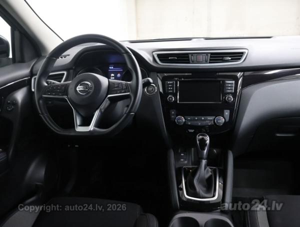 Grey Nissan Qashqai 2021 in Tallinn, with an engine capacity of 1.30 L and mileage of 65 thousand km for 16900 €, photo 7 on AUTOMOTO.COM.LV