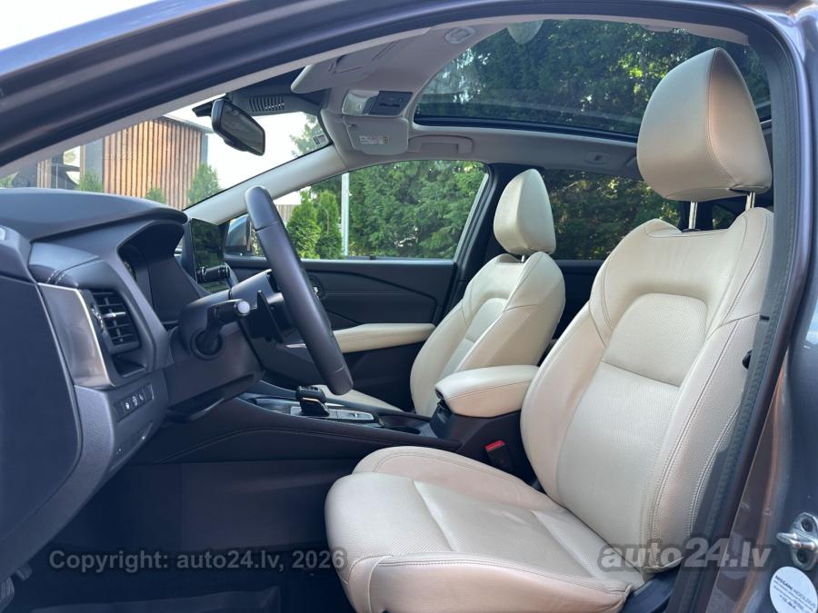 Grey Nissan Qashqai 2021 in Tallinn, with an engine capacity of 1.30 L and mileage of 70 thousand km for 22990 €, photo 7 on AUTOMOTO.COM.LV