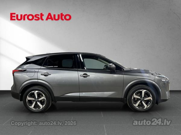 Grey Nissan Qashqai 2022 in Tallinn, with an engine capacity of 1.30 L and mileage of 43 thousand km for 25890 €, photo 7 on AUTOMOTO.COM.LV