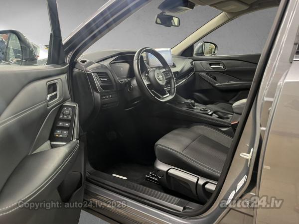Grey Nissan Qashqai 2022 in Tallinn, with an engine capacity of 1.30 L and mileage of 43 thousand km for 25890 €, photo 9 on AUTOMOTO.COM.LV