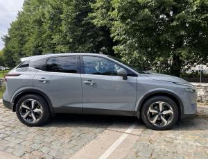 Pelēks Nissan Qashqai 2022 Rīga, ar dzinēja tilpumu 1.30 L un nobraukumu 52 tūkst. km par 25500 €, foto 3 vietnē AUTOMOTO.COM.LV