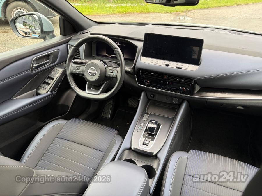 Grey Nissan Qashqai 2024 in Rakvere, with an engine capacity of 1.50 L and mileage of 14 thousand km for 28490 €, photo 3 on AUTOMOTO.COM.LV