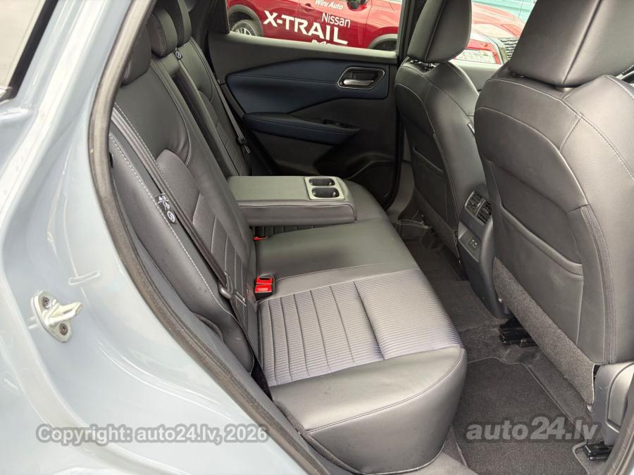 Grey Nissan Qashqai 2024 in Rakvere, with an engine capacity of 1.50 L and mileage of 14 thousand km for 28490 €, photo 4 on AUTOMOTO.COM.LV