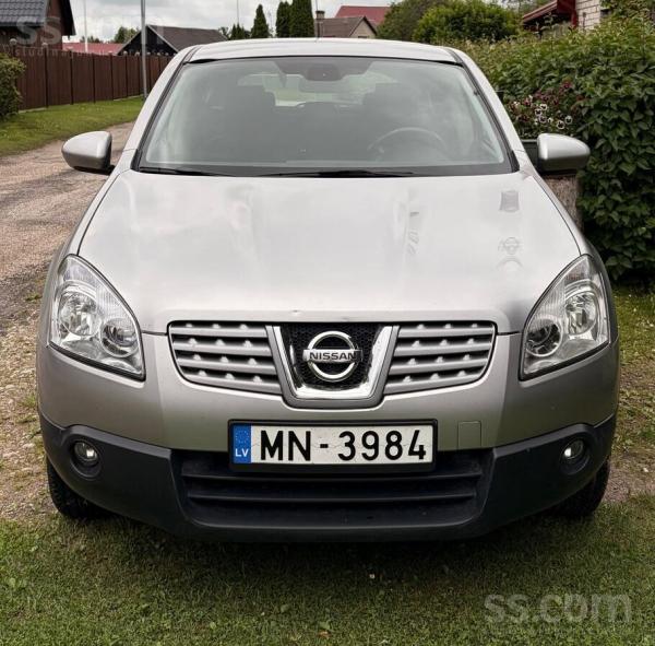 Nissan Qashqai 2010 in Bauska, with an engine capacity of 1.50 L and mileage of 319 thousand km for 2600 €, photo 2 on AUTOMOTO.COM.LV