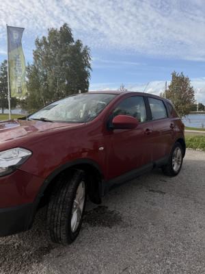 Nissan Qashqai 2010 Pērnava, ar dzinēja tilpumu 1.60 L un nobraukumu 200 tūkst. km par 3600 €, foto 3 vietnē AUTOMOTO.COM.LV