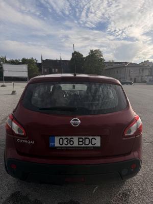 Nissan Qashqai 2010 Pērnava, ar dzinēja tilpumu 1.60 L un nobraukumu 200 tūkst. km par 3600 €, foto 13 vietnē AUTOMOTO.COM.LV