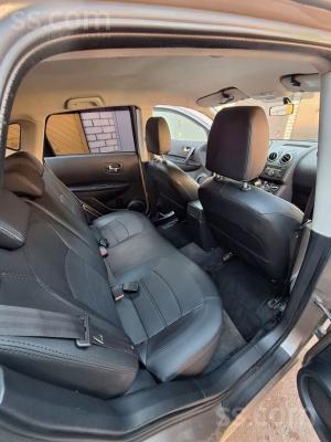 Nissan Qashqai 2011 in Riga, with an engine capacity of 1.60 L and mileage of 193 thousand km for 2000 €, photo 3 on AUTOMOTO.COM.LV