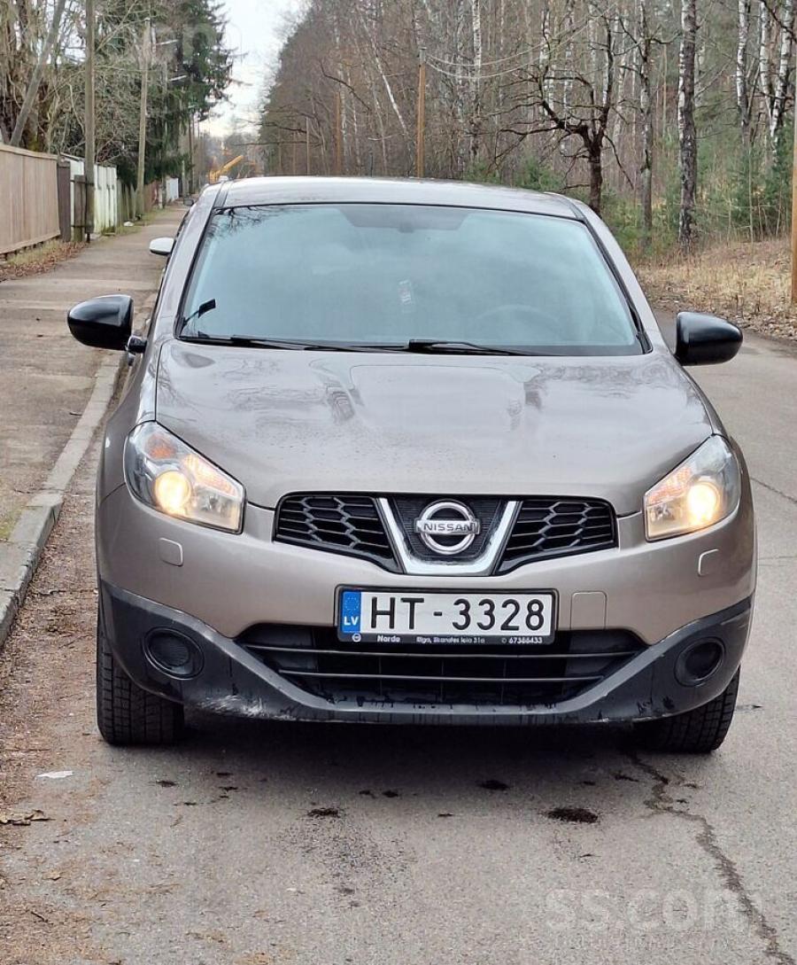 Nissan Qashqai 2011 in Riga, with an engine capacity of 1.60 L and mileage of 193 thousand km for 2000 €, photo 7 on AUTOMOTO.COM.LV