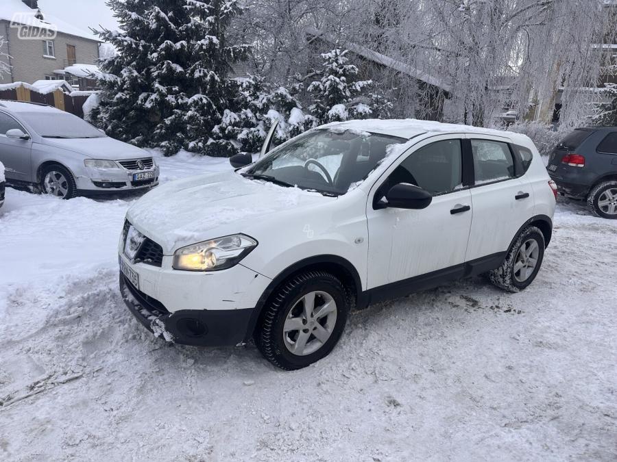 Nissan Qashqai 2012 in Telschi, with an engine capacity of 1.60 L and mileage of 162 thousand km for 1300 €, photo 3 on AUTOMOTO.COM.LV