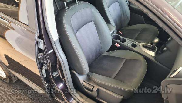 Nissan Qashqai 2012 in Tartu, with an engine capacity of 1.60 L and mileage of 200 thousand km for 4900 €, photo 8 on AUTOMOTO.COM.LV