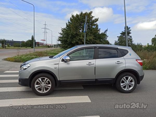 Nissan Qashqai 2013 Tallina, ar dzinēja tilpumu 1.60 L un nobraukumu 125 tūkst. km par 6500 €, foto 5 vietnē AUTOMOTO.COM.LV