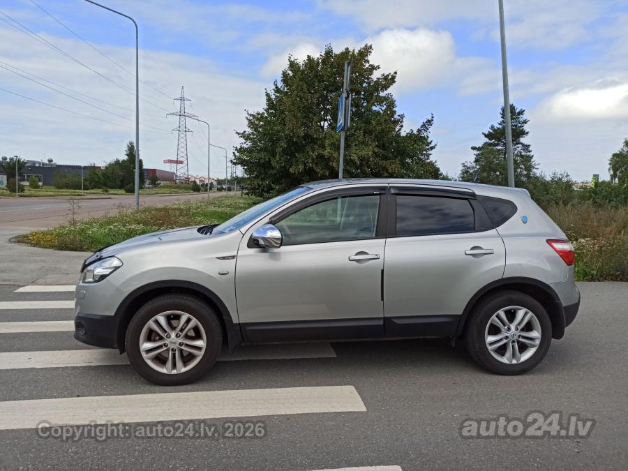 Nissan Qashqai 2013 Tallina, ar dzinēja tilpumu 1.60 L un nobraukumu 125 tūkst. km par 6500 €, foto 5 vietnē AUTOMOTO.COM.LV