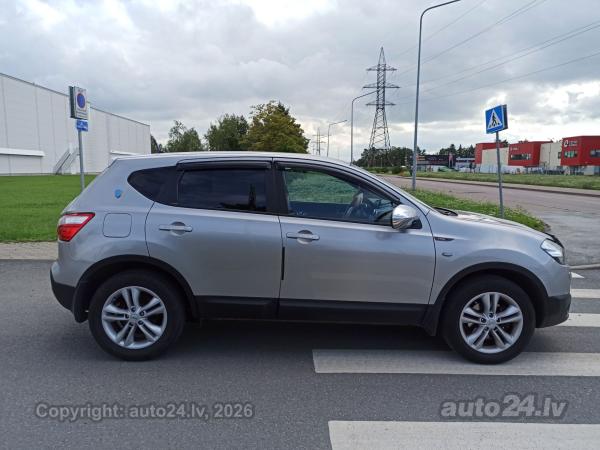 Nissan Qashqai 2013 Tallina, ar dzinēja tilpumu 1.60 L un nobraukumu 125 tūkst. km par 6500 €, foto 6 vietnē AUTOMOTO.COM.LV