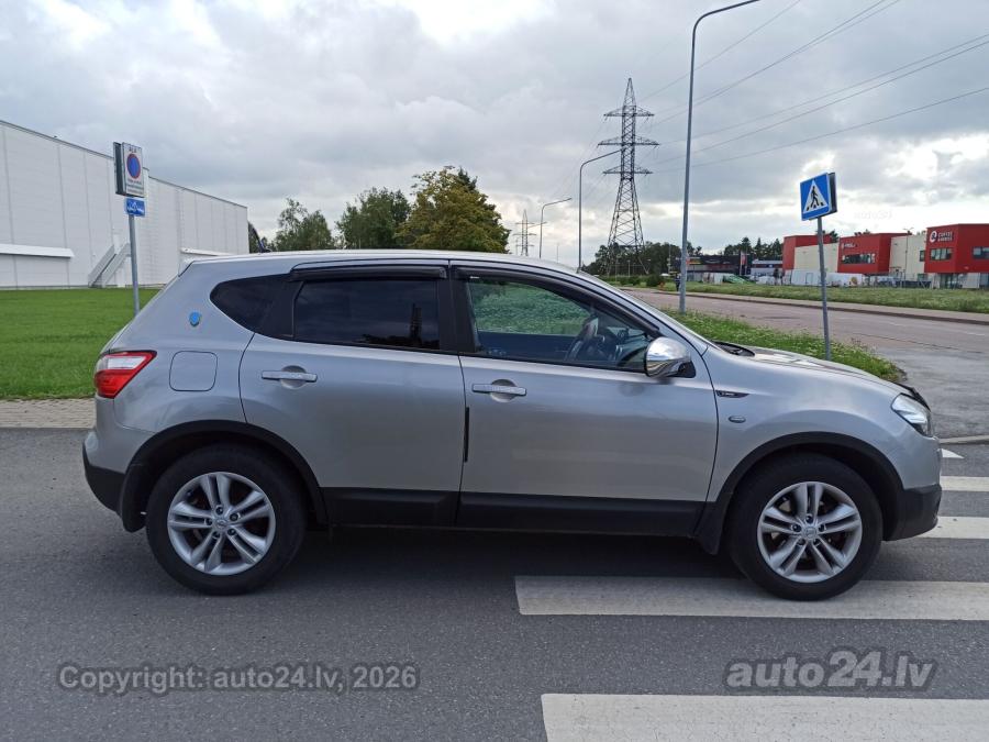 Nissan Qashqai 2013 Tallina, ar dzinēja tilpumu 1.60 L un nobraukumu 125 tūkst. km par 6500 €, foto 6 vietnē AUTOMOTO.COM.LV