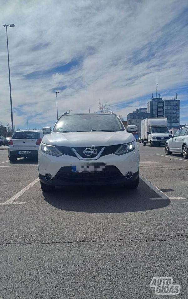 Nissan Qashqai 2016 in Vilnius, with an engine capacity of 1.60 L and mileage of 266 thousand km for 10500 €, photo 8 on AUTOMOTO.COM.LV