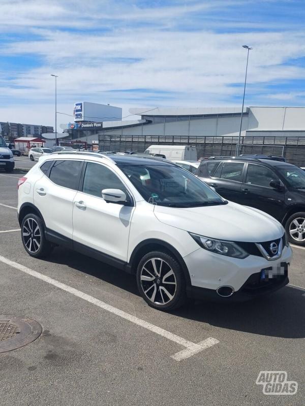 Nissan Qashqai 2016 in Vilnius, with an engine capacity of 1.60 L and mileage of 266 thousand km for 10500 €, photo 10 on AUTOMOTO.COM.LV