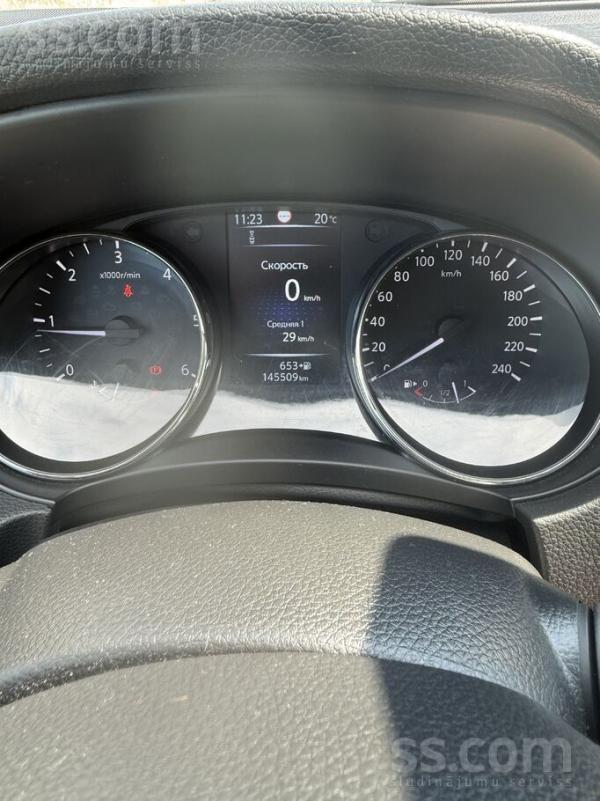 Nissan Qashqai 2017 in Riga, with an engine capacity of 1.40 L and mileage of 145 thousand km for 9900 €, photo 4 on AUTOMOTO.COM.LV