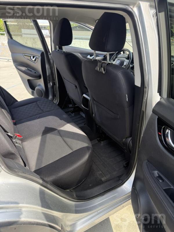 Nissan Qashqai 2017 in Riga, with an engine capacity of 1.40 L and mileage of 145 thousand km for 9900 €, photo 7 on AUTOMOTO.COM.LV