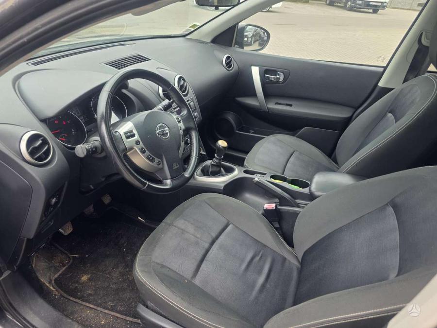 Nissan Qashqai 2011 Tauragė, ar dzinēja tilpumu 1.46 L un nobraukumu 220 tūkst. km par 4900 €, foto 15 vietnē AUTOMOTO.COM.LV