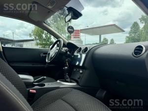 Orange Nissan Qashqai 2007 in Riga, with an engine capacity of 2.00 L and mileage of 440 thousand km for 2650 €, photo 12 on AUTOMOTO.COM.LV