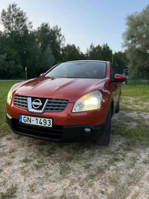 Oranžs Nissan Qashqai 2007 Rīga, ar dzinēja tilpumu 2.00 L un nobraukumu 285 tūkst. km par 3100 €, foto  vietnē AUTOMOTO.COM.LV