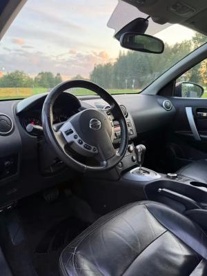Oranžs Nissan Qashqai 2007 Rīga, ar dzinēja tilpumu 2.00 L un nobraukumu 285 tūkst. km par 3100 €, foto 12 vietnē AUTOMOTO.COM.LV