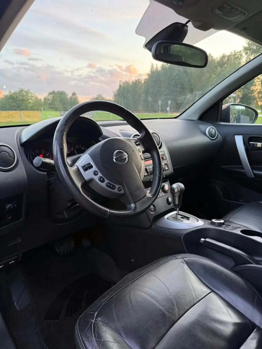 Oranžs Nissan Qashqai 2007 Rīga, ar dzinēja tilpumu 2.00 L un nobraukumu 285 tūkst. km par 3100 €, foto 12 vietnē AUTOMOTO.COM.LV